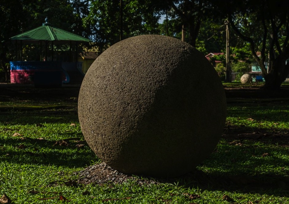 Sombras que dan presencia: el sol sobre las esferas del Diquís ...